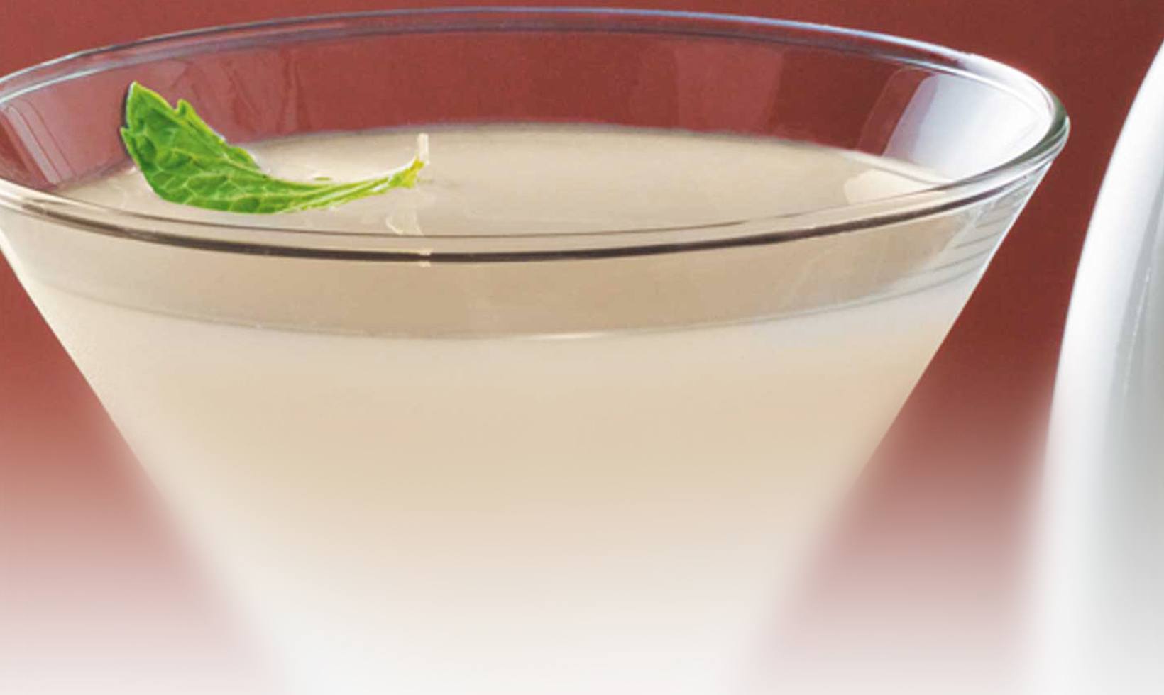 Wandering Poet Cocktail Recipe | Lychee Sake Cocktail | GREY GOOSE