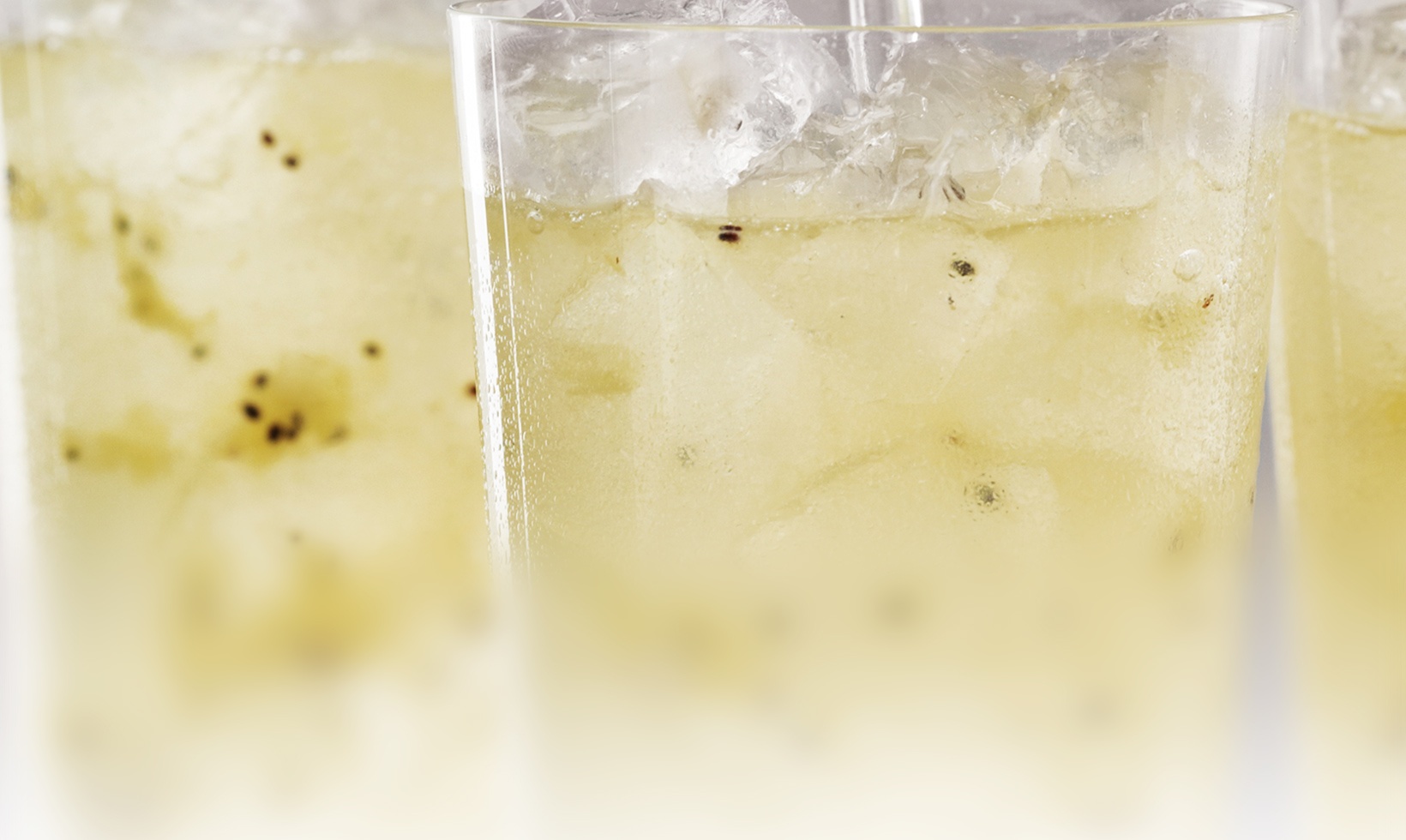 Frosted Tropic Cocktail Recipe | Tropical Drink | GREY GOOSE