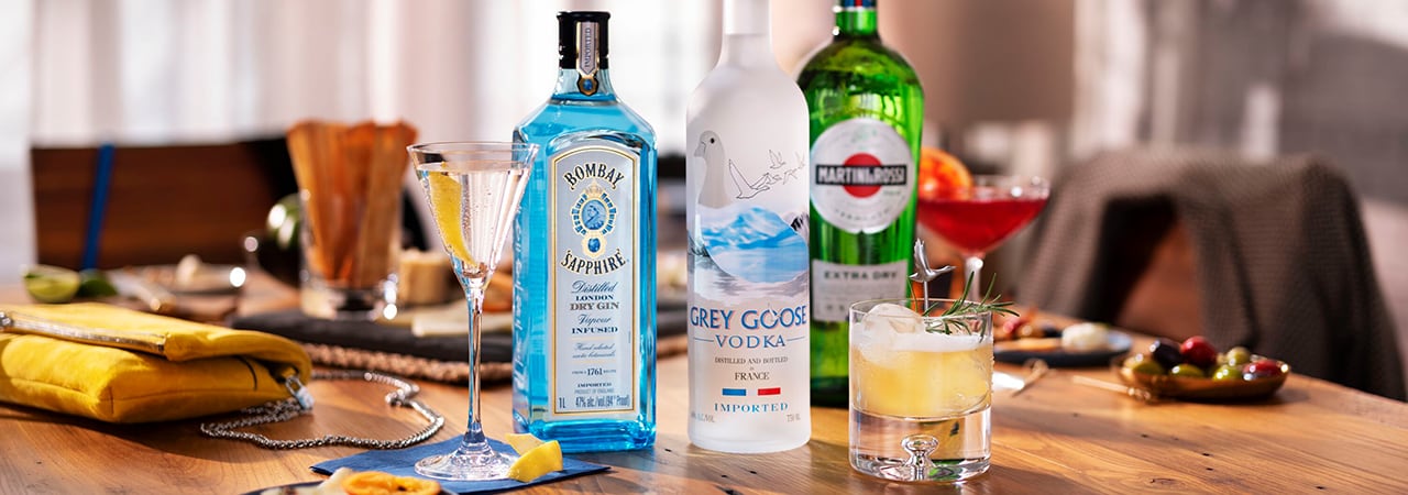 The Difference Between a Vodka and Gin Martini Cocktail | GREY GOOSE