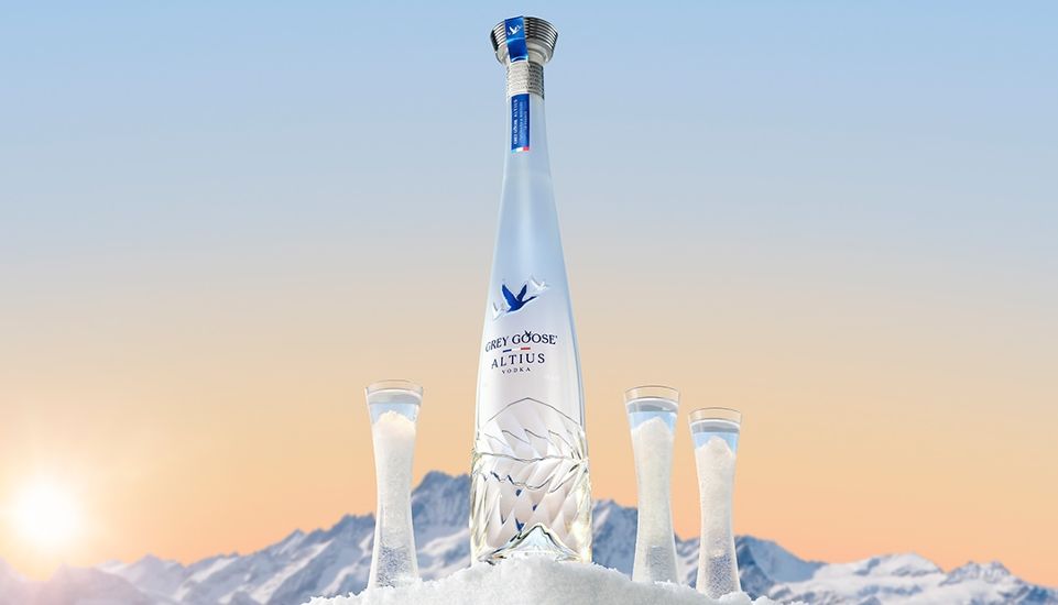 How to Order Club Bottle Service | GREY GOOSE