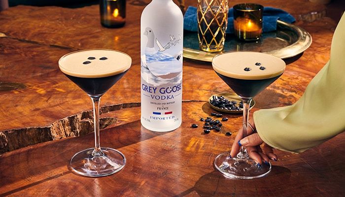 The Difference Between a Vodka and Gin Martini Cocktail | GREY GOOSE