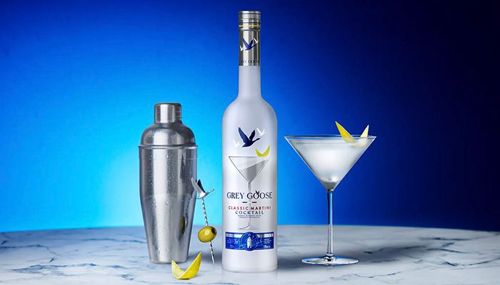 Easy Drinks to Bring to a Party | Cocktails that Travel Well | GREY GOOSE