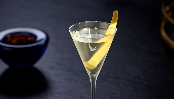 History and Origin of the Vodka Martini Cocktail | GREY GOOSE