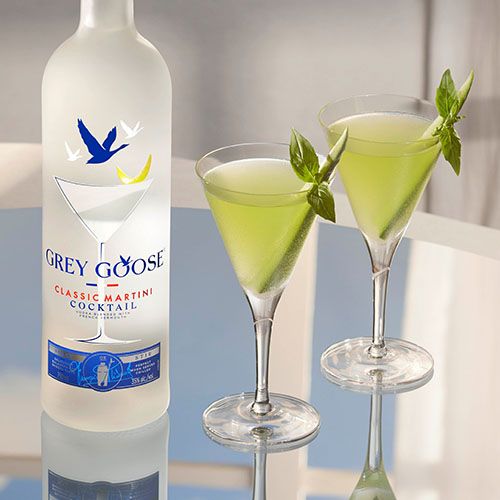 Vodka Cocktail Recipes and Drinks® | GREY GOOSE