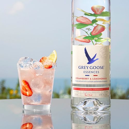 Vodka Cocktail Recipes and Drinks® | GREY GOOSE