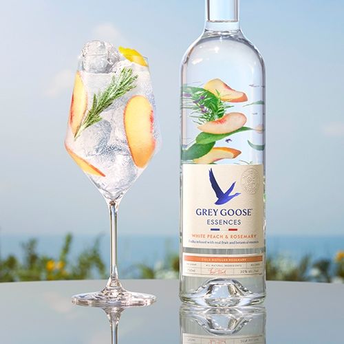 Vodka Cocktail Recipes and Drinks® | GREY GOOSE